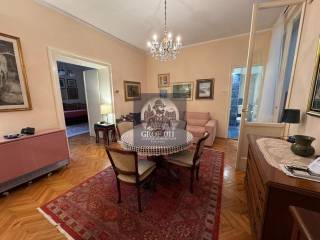 Trosobni stan drugi sprat, Beograd