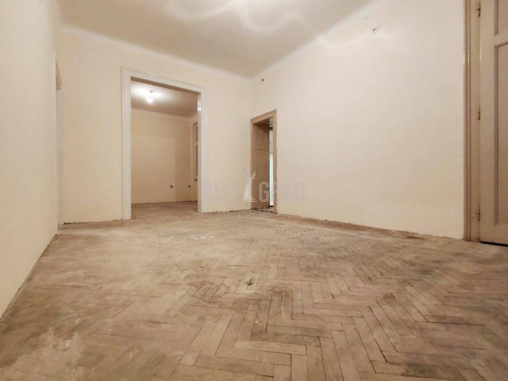 Četvorosobni stan Šantićeva, Dorćol, Beograd