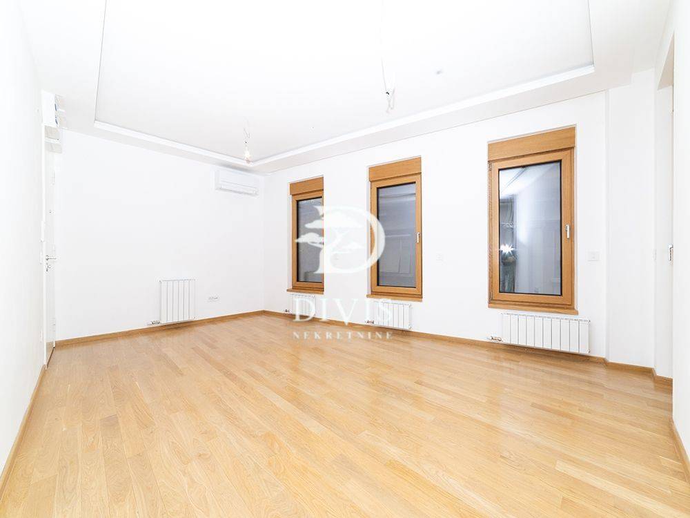 Trosobni stan Dubljanska, Hram Svetog Save - Neimar - Čubura, Beograd