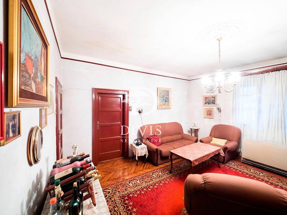 Trosobni stan Molerova, Kalenić - Slavija - Cvetni Trg, Beograd