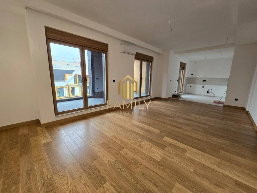 Stan novo, treći sprat, Cara Dušana - Adamovićevo naselje - Futoška, Novi Sad