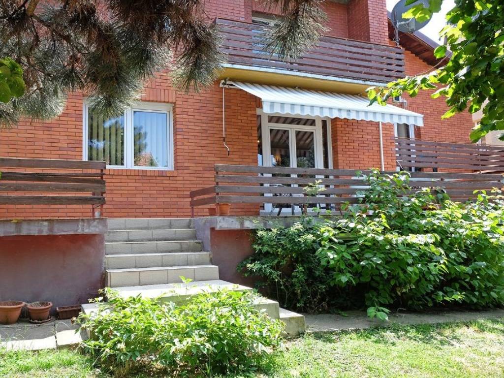 Četvorosobni stan Pavla Ugrinova, Rospi Ćuprija - Lešće, Beograd