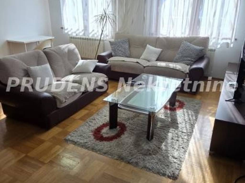 Trosobni stan Cara Nikolaja II, Crveni Krst - Južni bulevar, Beograd
