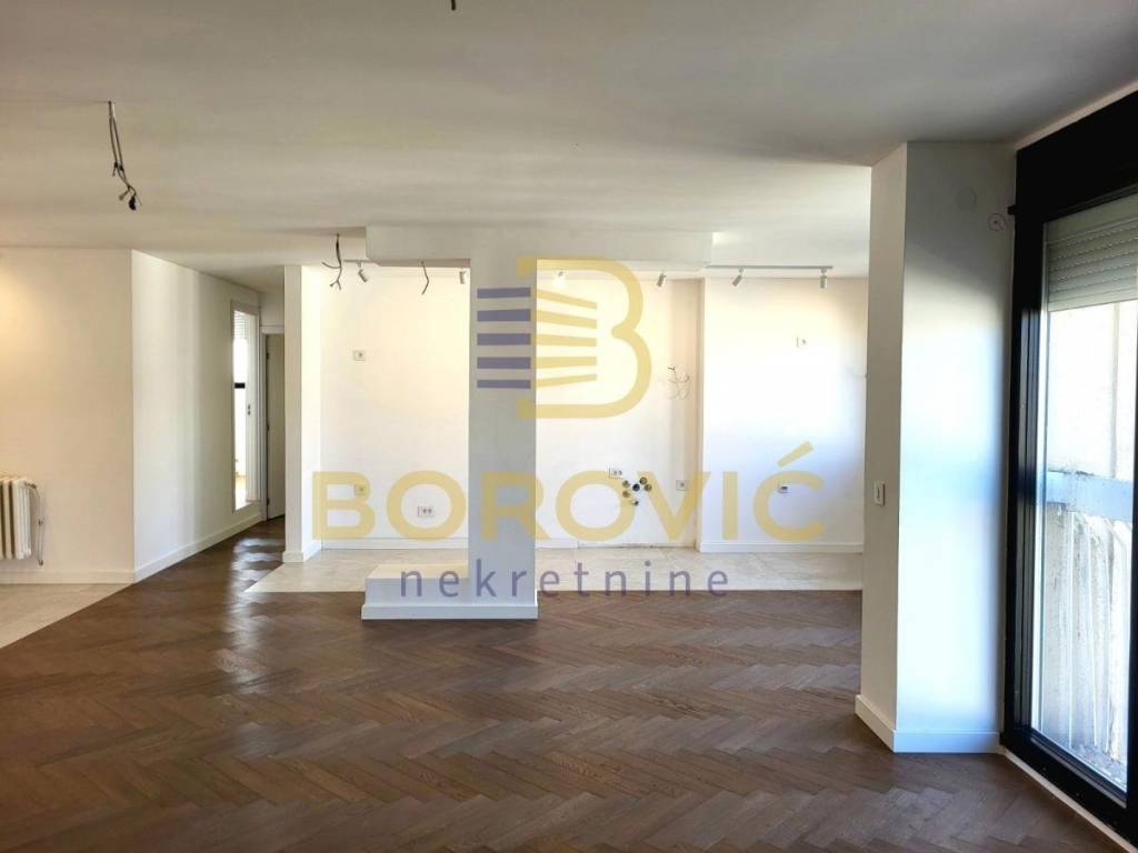 Četvorosobni stan u dobrom stanju, sedmi sprat, Liman IV, Novi Sad