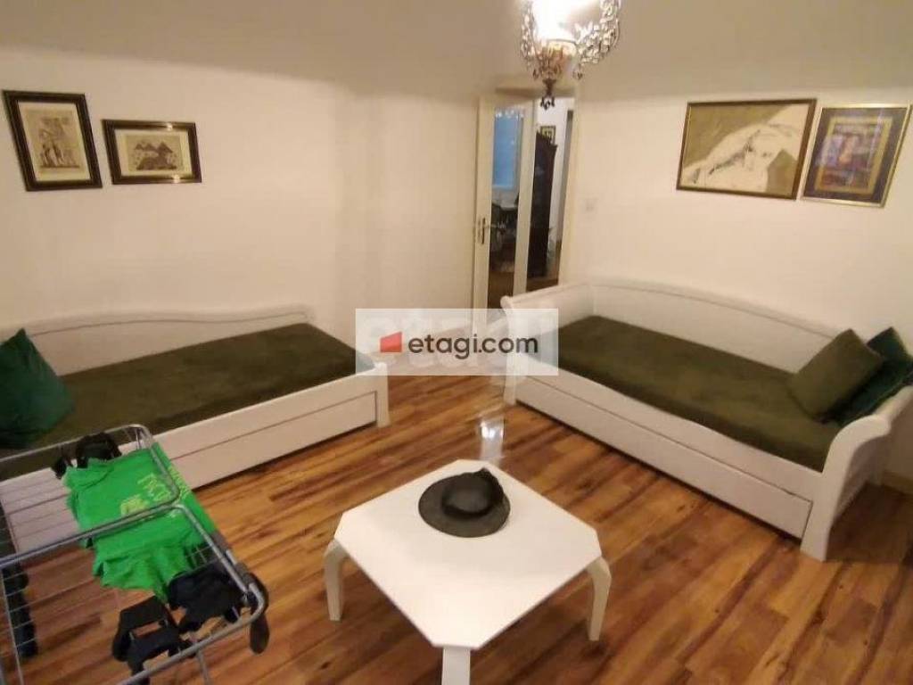Trosobni stan u dobrom stanju, prvi sprat, Centar - Skupština - Terazije, Beograd
