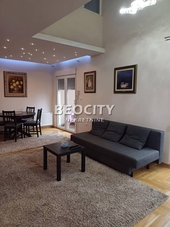 Trosobni stan Dragana Rakića, Gornji Grad, Beograd