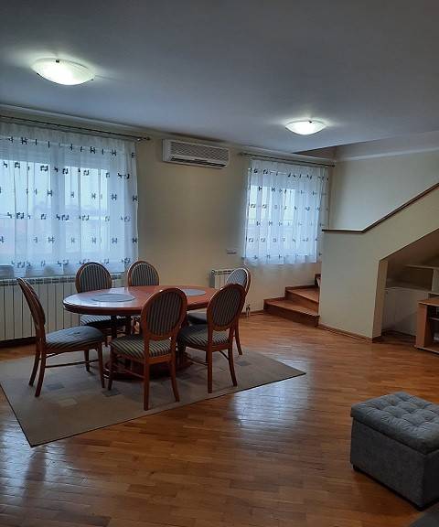 Četvorosobni stan Stevana Sremca, Centar - Skupština - Terazije, Beograd
