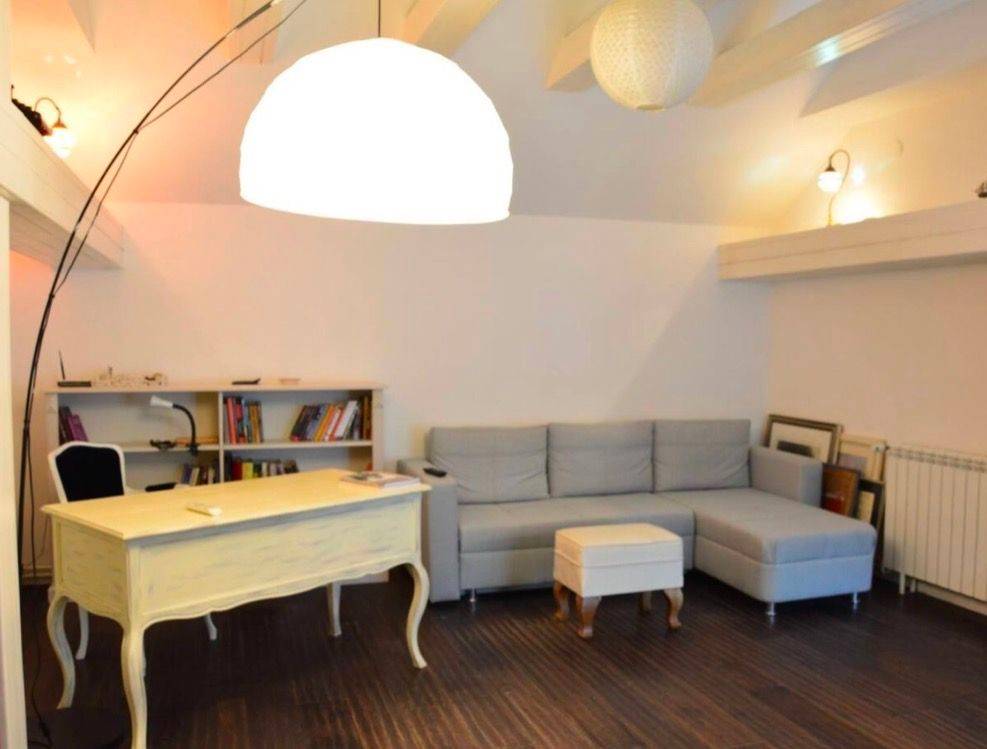 Trosobni stan odlično stanje, drugi sprat, Kalenić - Slavija - Cvetni Trg, Beograd