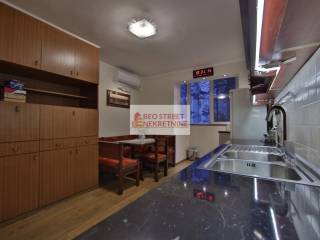 Trosobni stan Šantićeva, Beograd