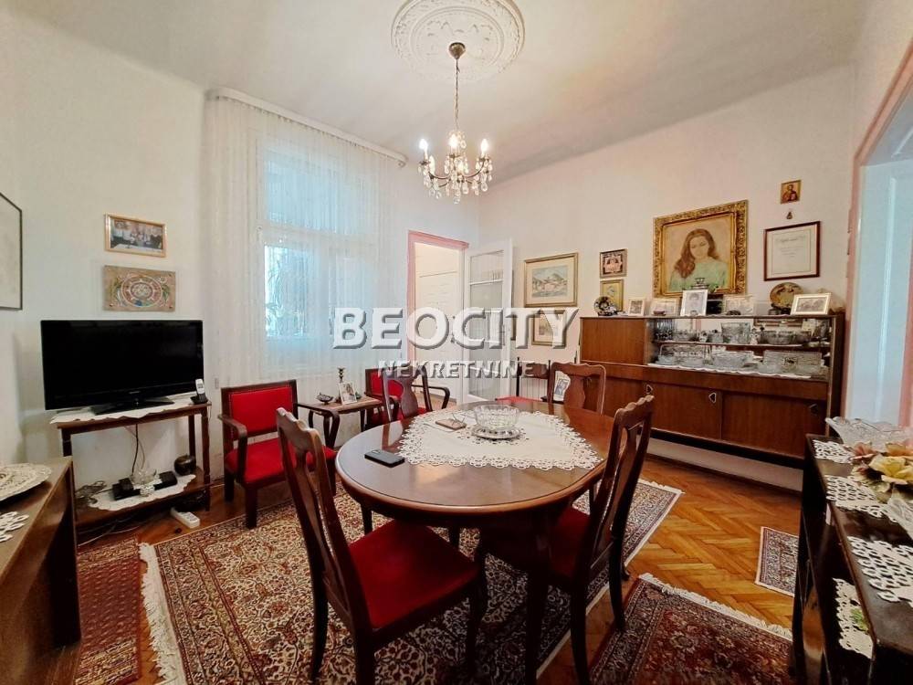 Četvorosobni stan Mačvanska, Kalenić - Slavija - Cvetni Trg, Beograd