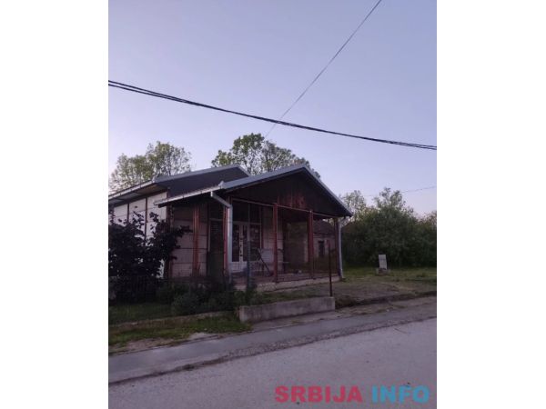 Lokal i plac u Lajkovcu