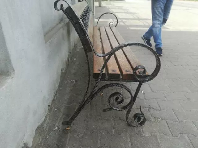 KLUPA OD KOVANOG GVOŽĐA 01