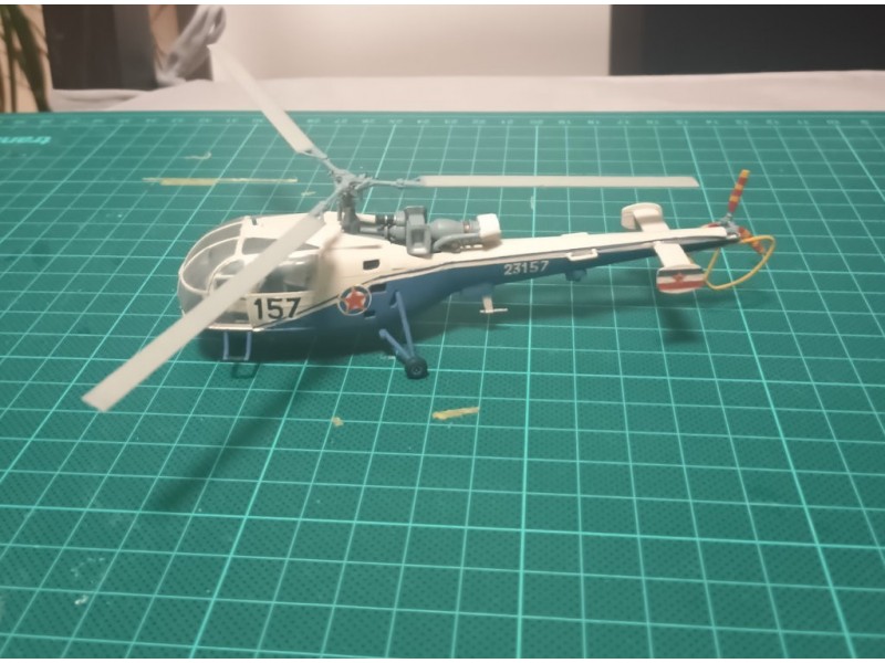 Gotova maketa helikoptera SA.319 Allouette 1:72
