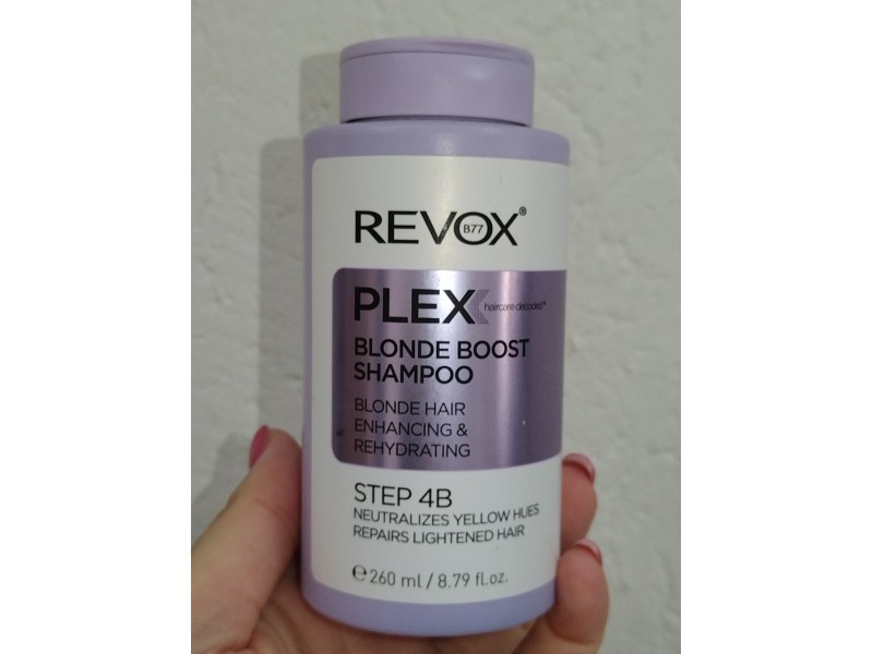 Revox sampon za neutralisanje zutih tonova na kosi 260m