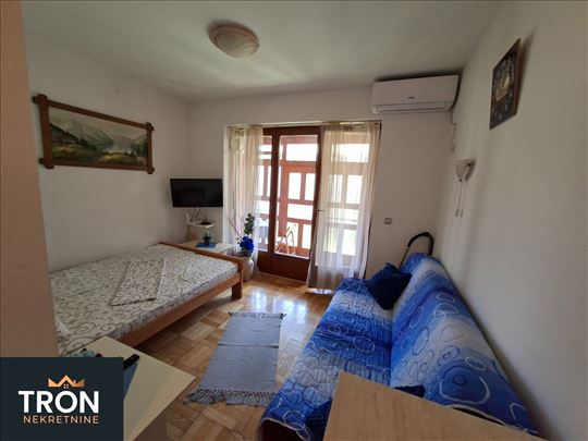 Garsonjera u blizini hotela Tonanti 24m2