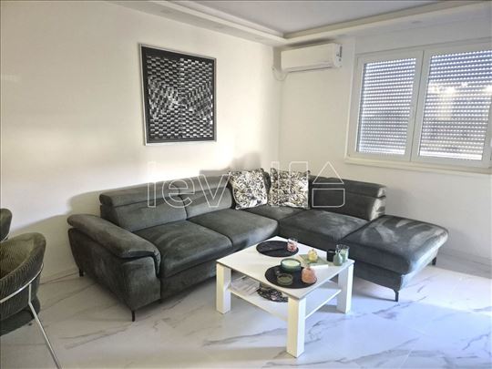 Stan,Novi Sad,Lipov Gaj,kv: 79.00