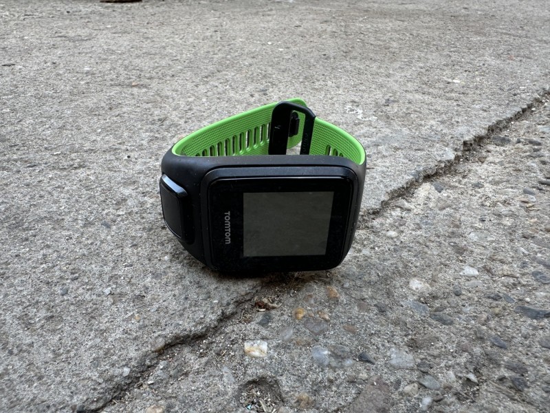 Smartwatch iz uvoza
