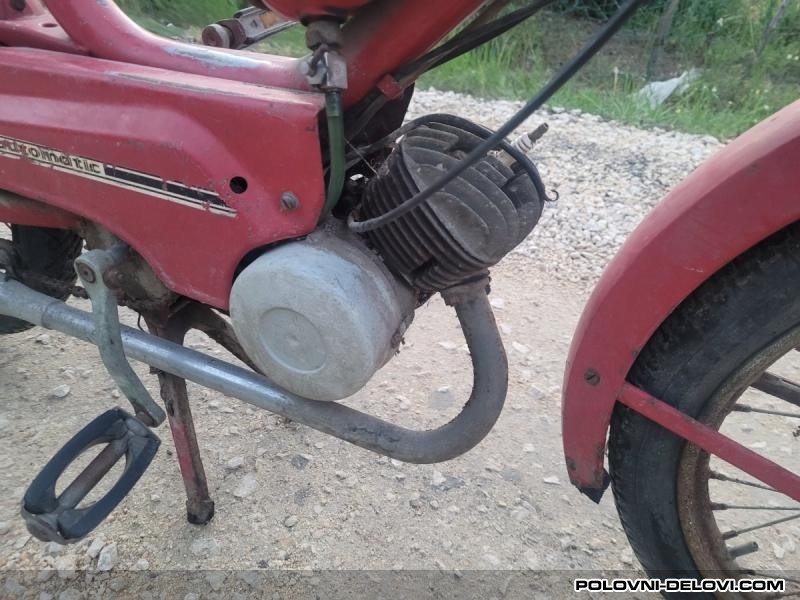 Tomos Mašina Kaisar Delovi motora