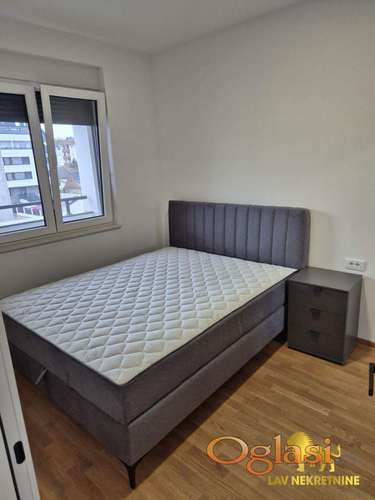 PETROVARADIN - PETROVARADIN - 42.00 m2
