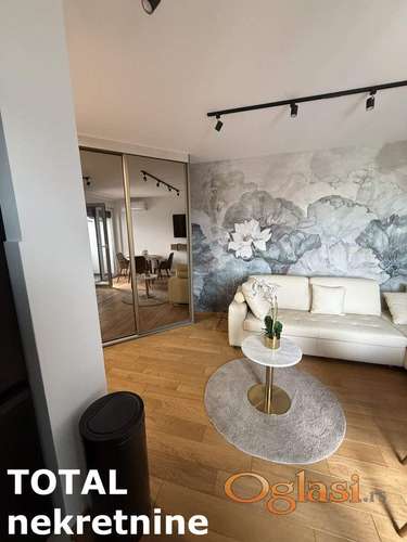 NOVI SAD - CENTAR - 27m2 - 500 evra