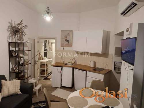 Lep 1.5 stan na Doćolu, odmah useljiv ID#2867