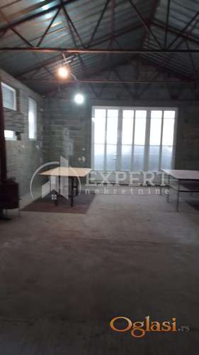 Izdaje se hala u Gornjoj Toponici, 160m21