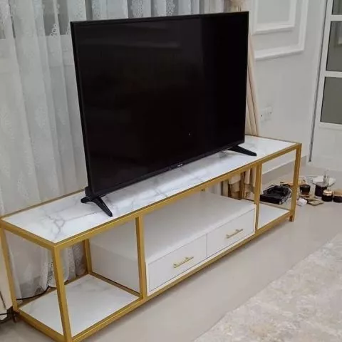 TV KOMODA