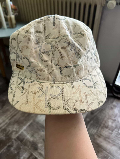 Calvin Klein kacket