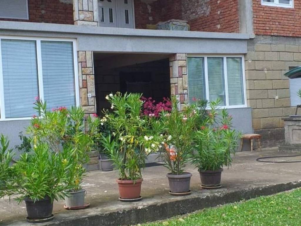 Vikendica, odlično stanje, 240 m², Trstenik