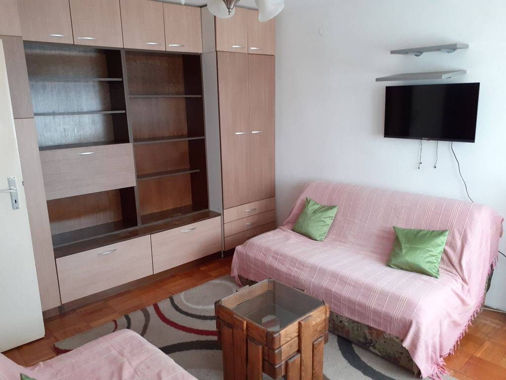 Jednosoban stan Ulica Ljermontova 2, Šumice, Beograd