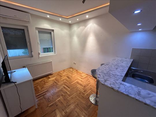 Izdavanje, Ledine 35m2