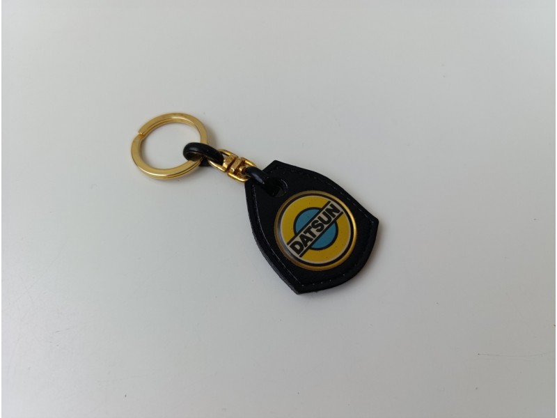 DATSUN - japanski automobili - stari privezak - RARE