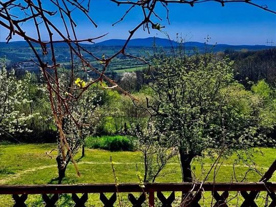 Luksuzno opremljena kuća u Baćevcu - oaza mira nad