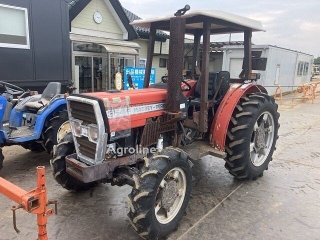 Massey Ferguson TRACTOR(Massey Ferguson) traktor točkaš