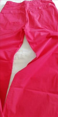Crvene pantalone O Neil