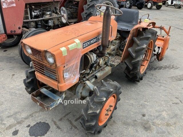Kubota TRACTOR(Kubota) mototraktor