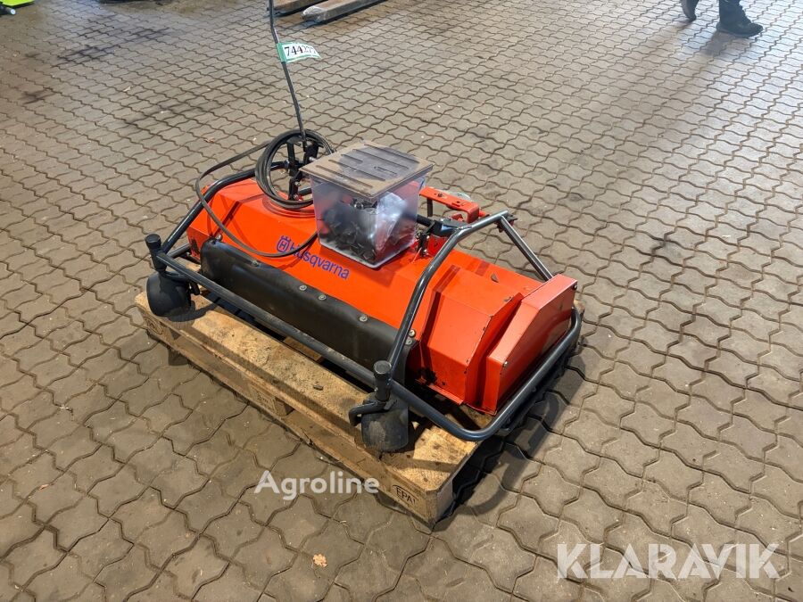 Prodaje se Husqvarna T-60360 traktor kosilica na aukciji