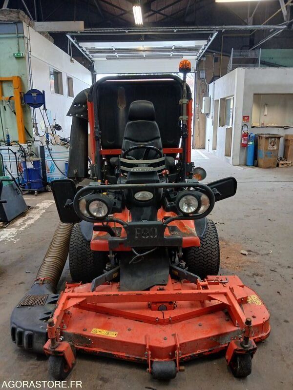 Prodaje se Kubota F3890 traktor kosilica na aukciji