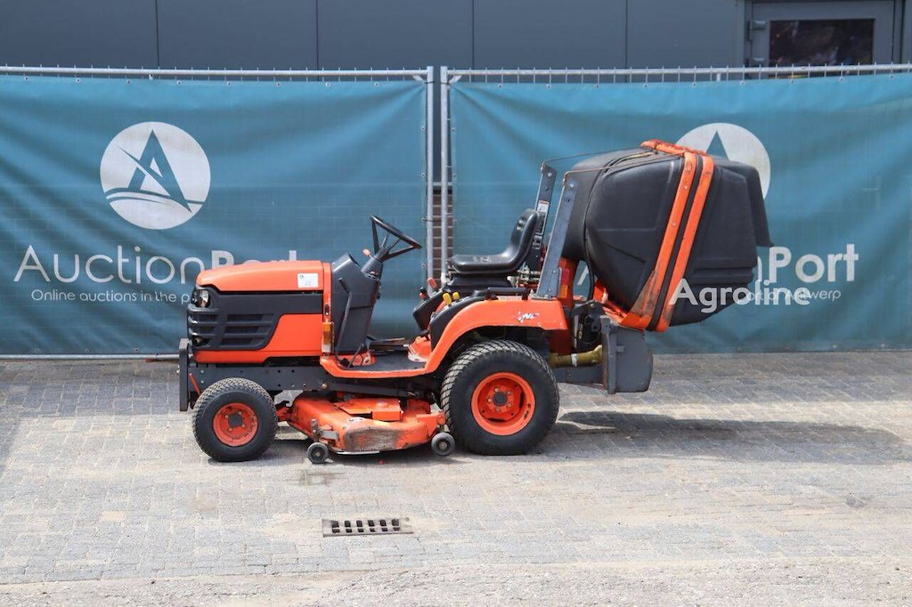 Prodaje se Kubota BX2200D traktor kosilica na aukciji