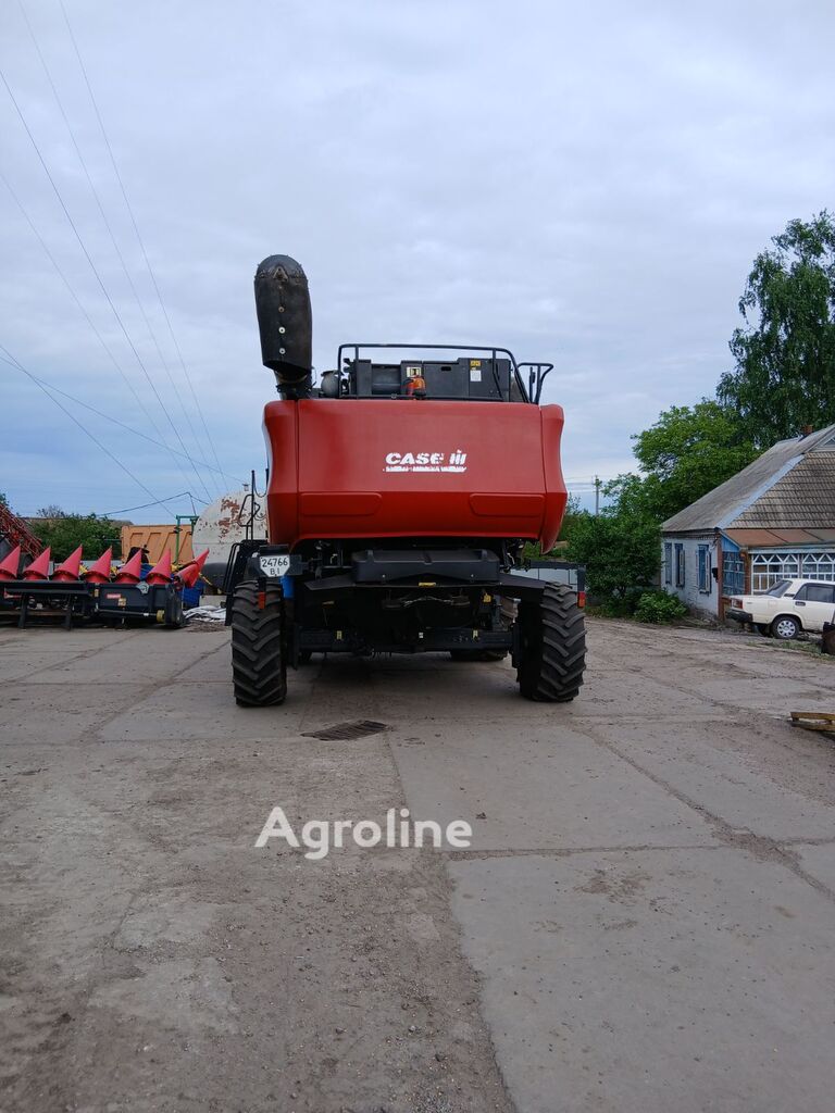 Case IH 8010 kombajn za žito