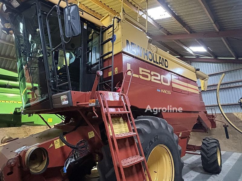 New Holland L520 kombajn za žito