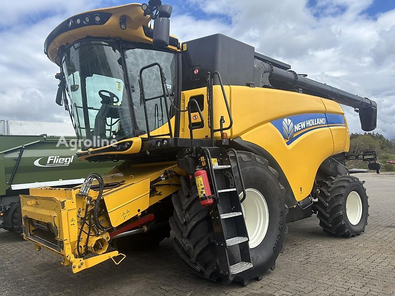New Holland CX8.70 kombajn za žito