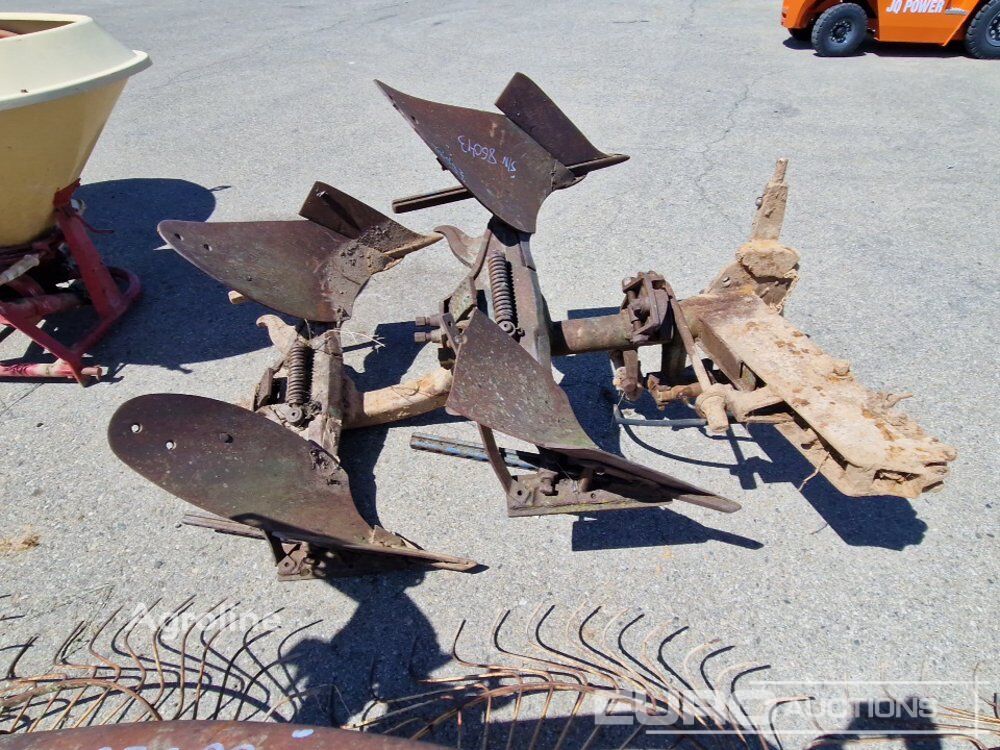 Prodaje se Multi-furrow Moldboard Plow to suit Tractor plug na aukciji