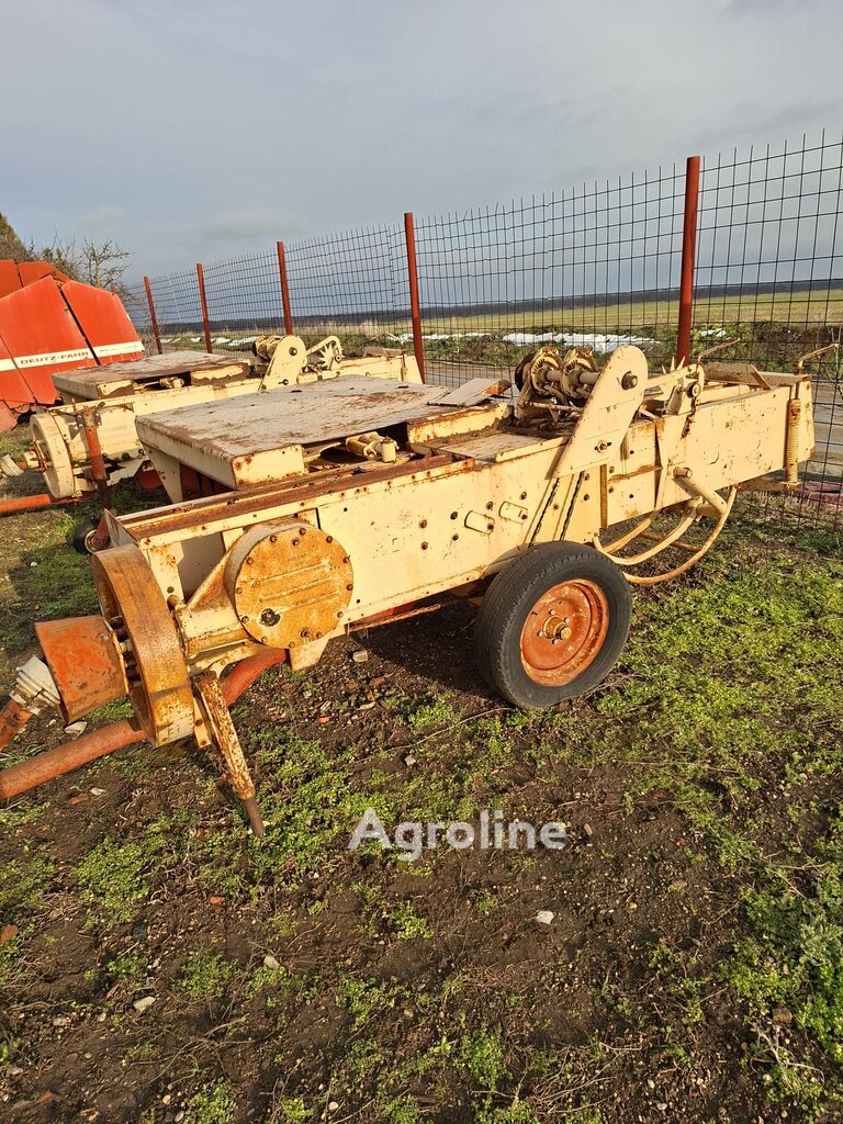 Case IH F200 balirka za četvrtaste bale