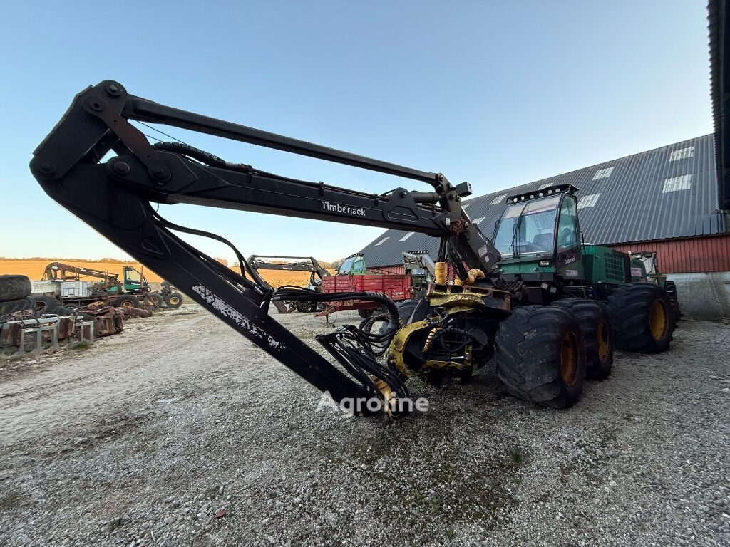 Prodaje se Timberjack 1270D harvester na aukciji