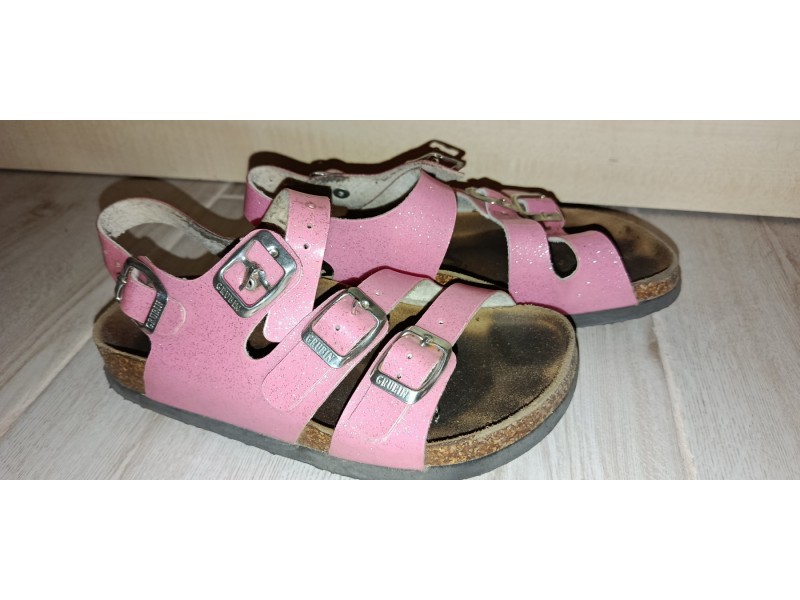 Grubin sandale br.35