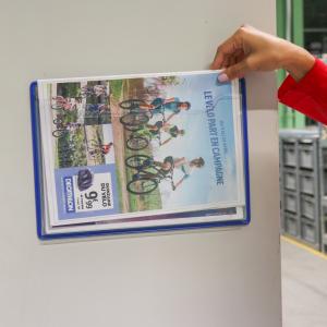 Magnetni džep za brošure A4 horizontalni pak. 1/5, Tarifold - Djois plava Tarifold
