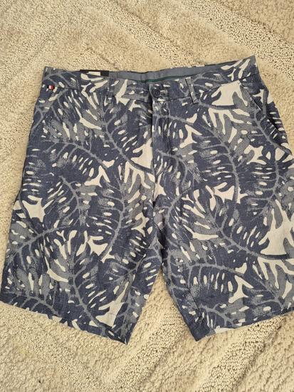 Tommy Hilfiger vel 33 rasprodajaa na 3500