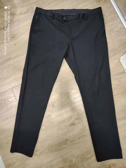 Muske pantalone