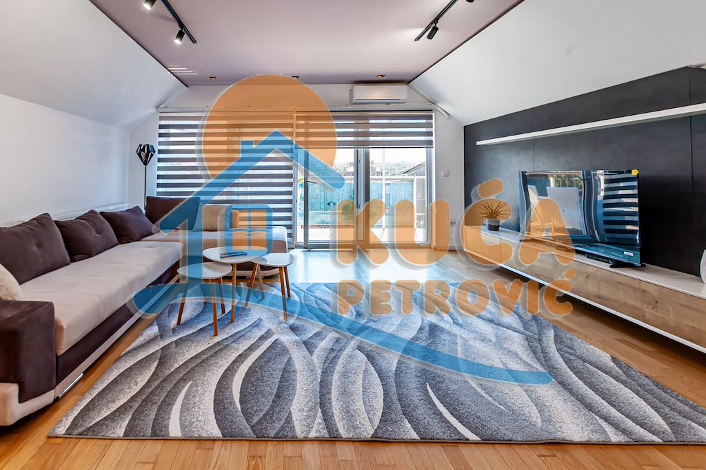 Trosoban stan, 92 m2, Čair, Tome Rosandića ID: p-016561